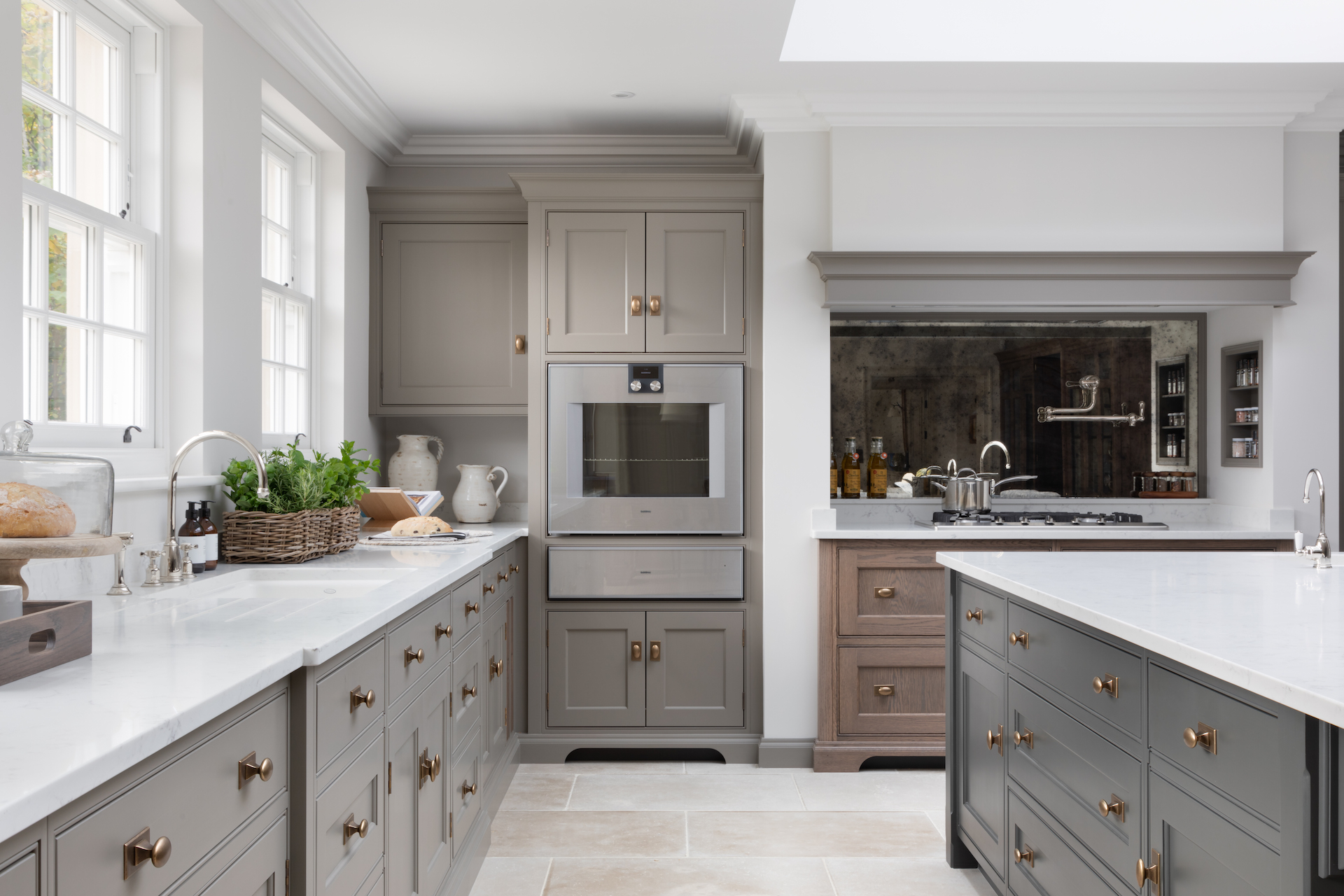 How We Work - Humphrey Munson