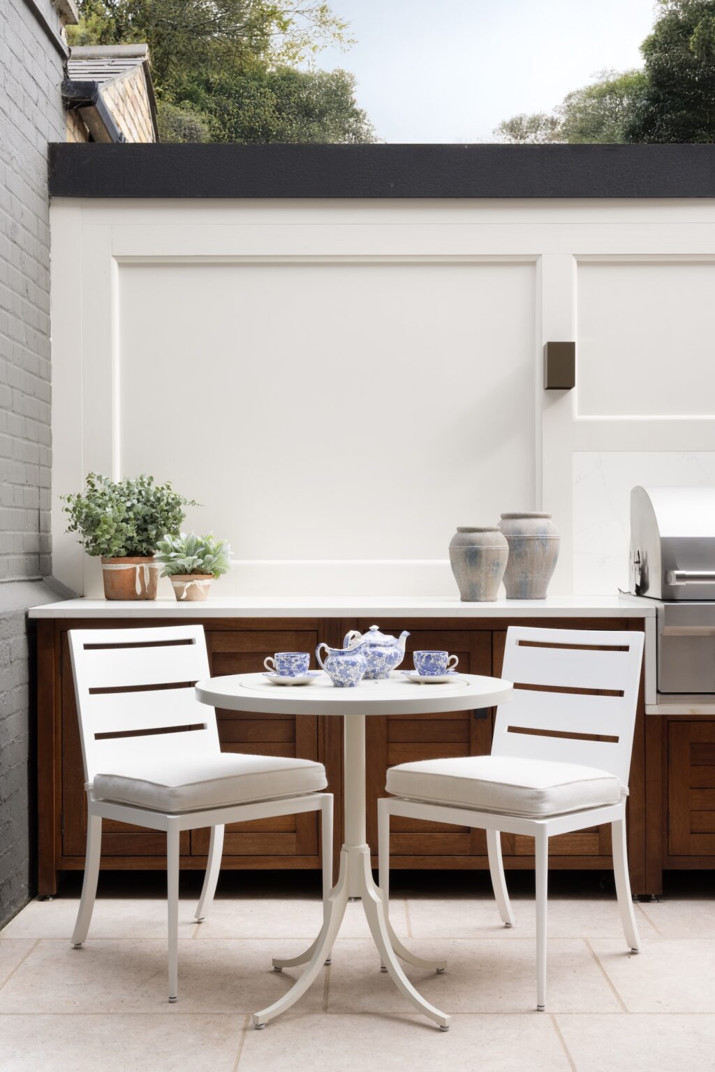 Why McKinnon and Harris Outdoor Furniture Is A Must-Have - Humphrey Munson